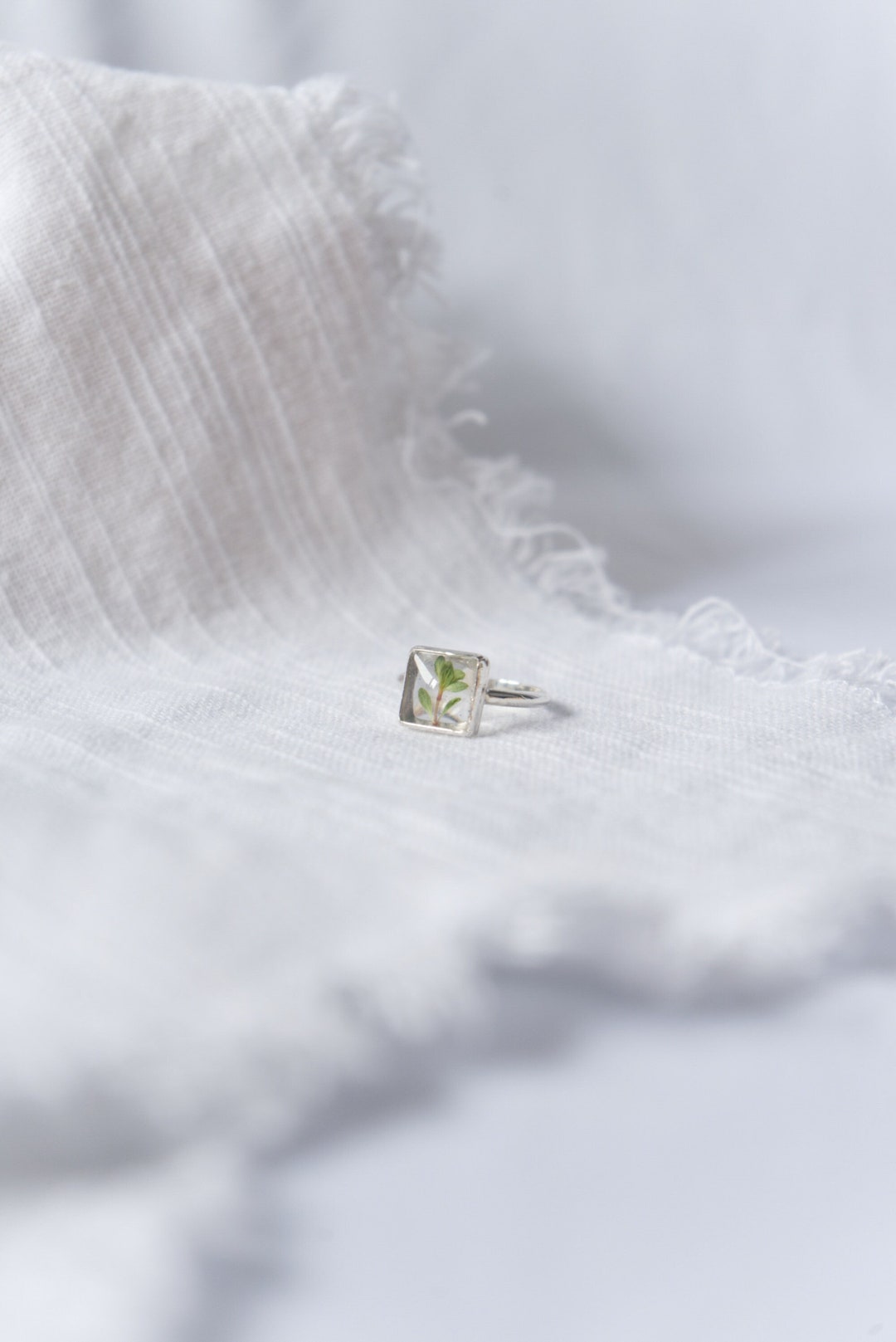 Pressed Flower Ring - Mini Square | Botanical Ring, Flower Jewelry - Etsy