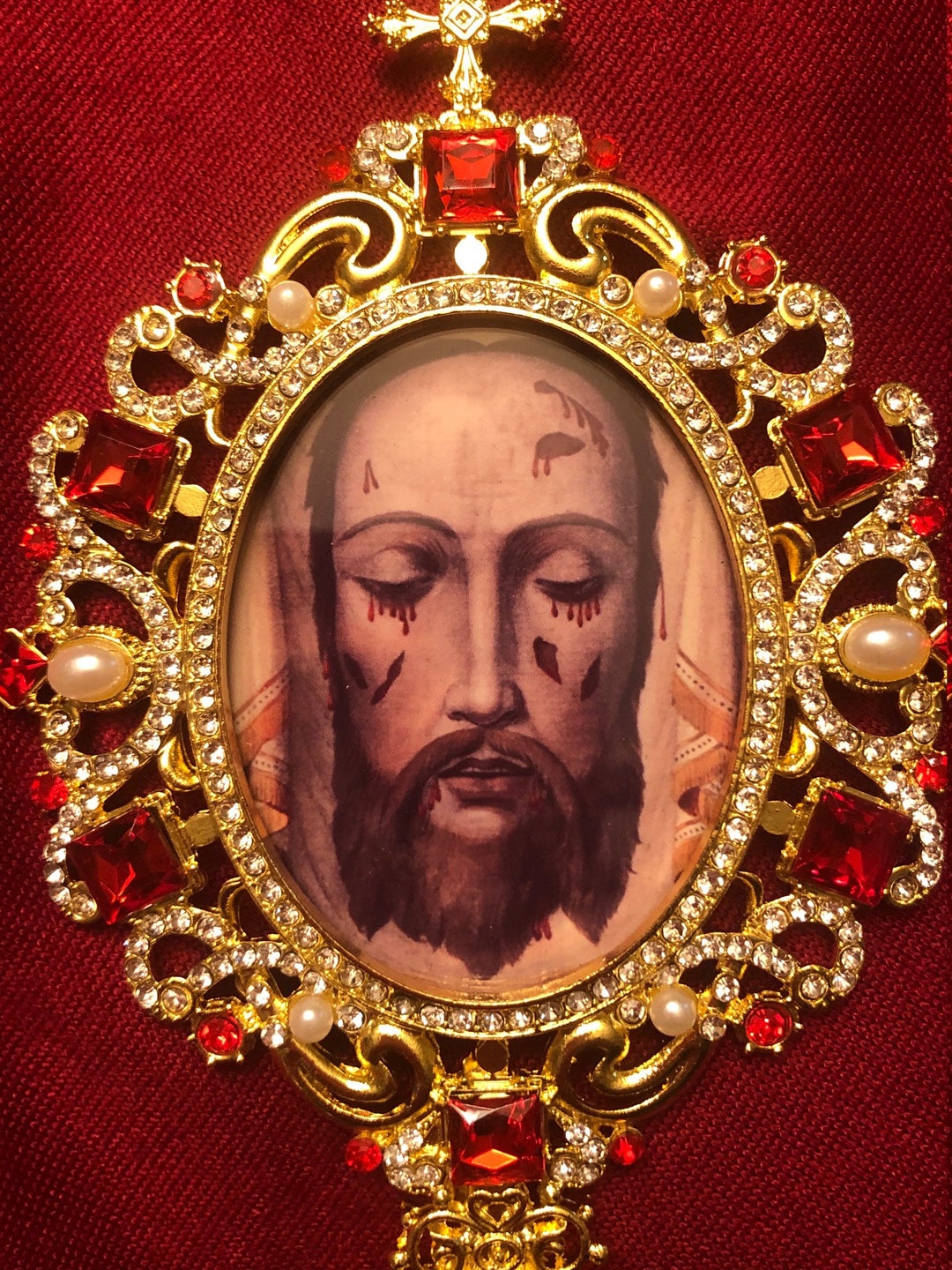 Holy Face of Jesus Monstrance Relic Shrine - Veronica's Veil - Etsy