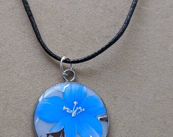 Small Blue Pendant, Round Resin Pendant, Small Blue Resin Necklace ...