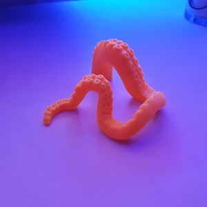 Octopus Tentacle Phone Stand, Phone Holder 3D Printed, Many Colours - Etsy