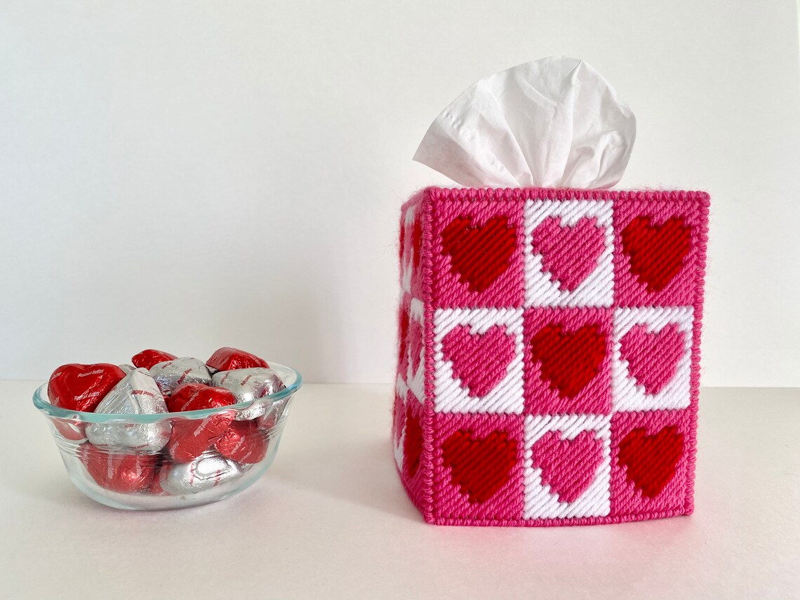 Valentine Tissue Box Cover / Hearts Tissue Box Cover / | Etsy