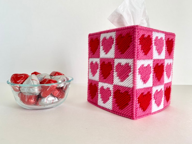 Valentine Tissue Box Cover / Hearts Tissue Box Cover / | Etsy