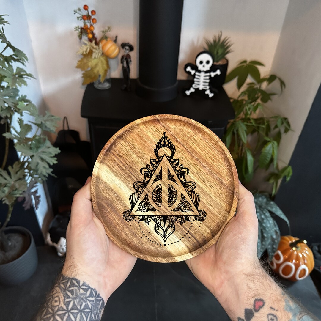 Harry Potter Wood Round Tray Hogwarts Deathly Hallows Houses Castle ...