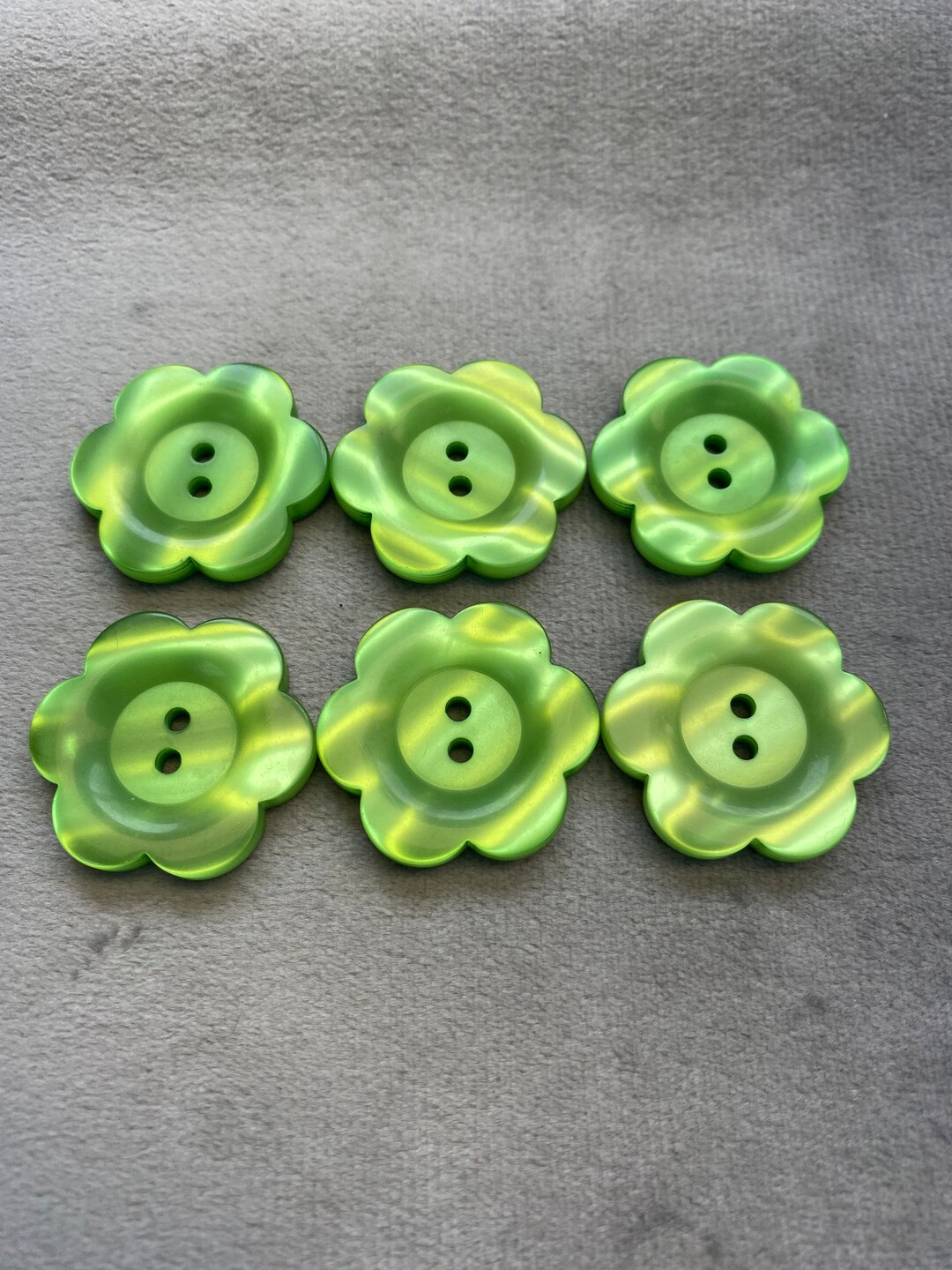 Daisy Buttons Lime Green Pearly Finish 27mm a Set of 6 - Etsy