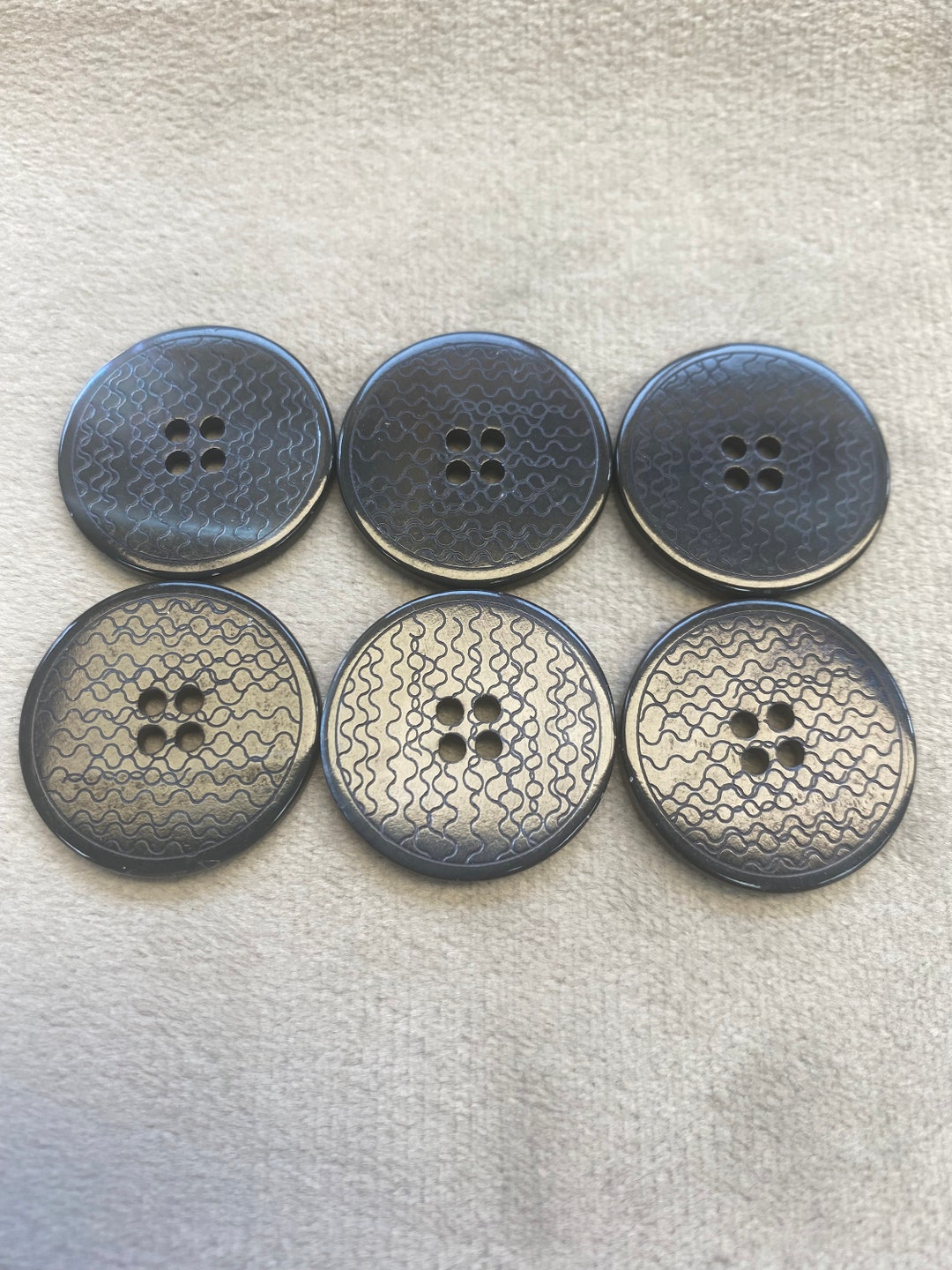 Vintage Shell Buttons Iridescent Blue Engraved Design 22mm a Set of 6 ...