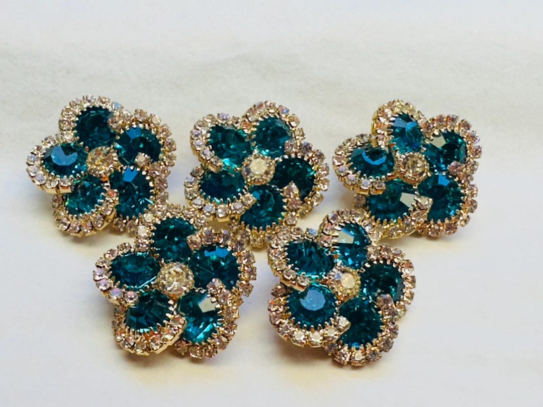 Rhinestone Flower Buttons Turquoise and Silver in a Gold Tone Metal ...