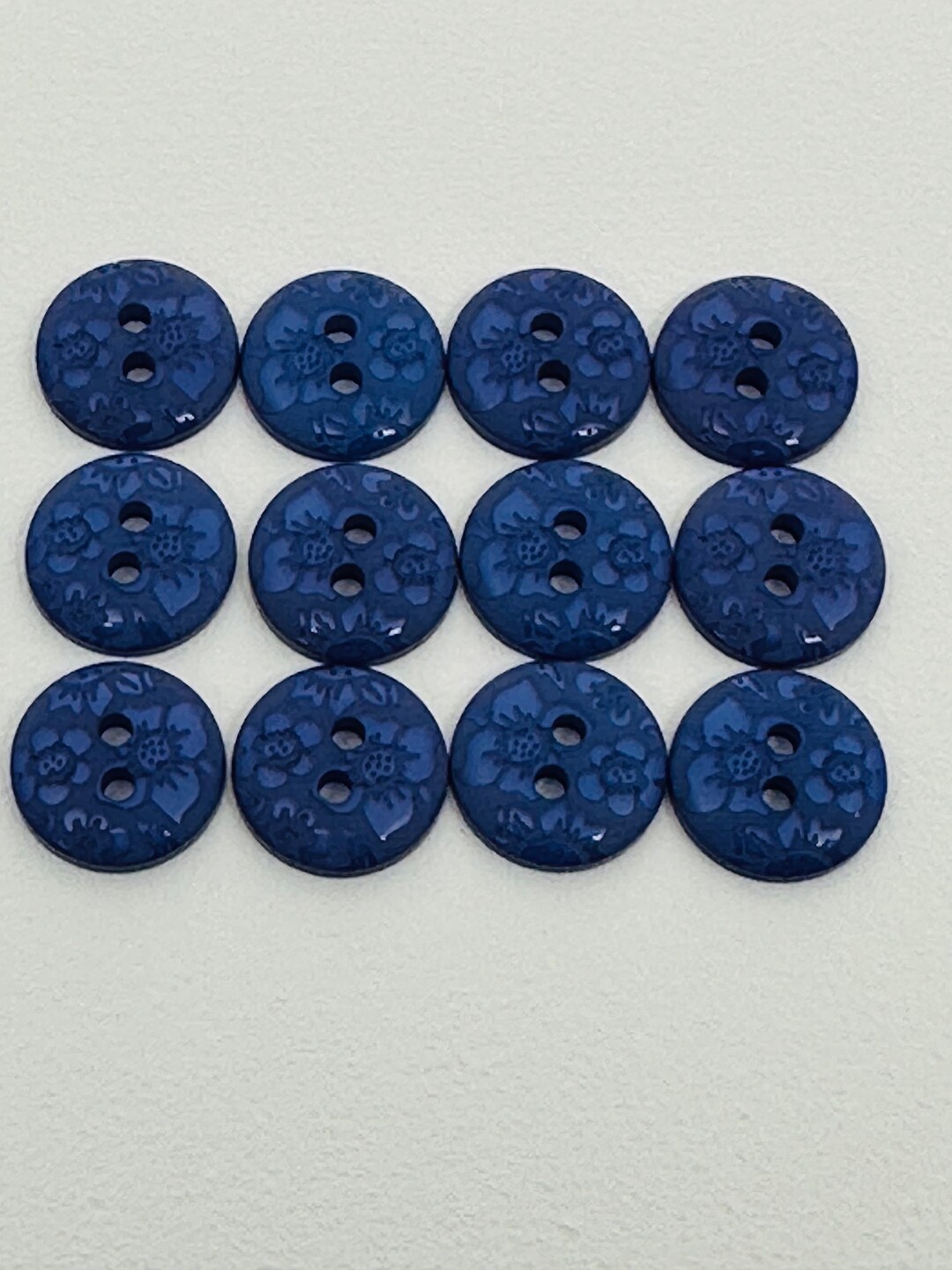 Buttons Indigo Blue 12mm a Set of 12 Damask Floral Effect Pearly Finish ...