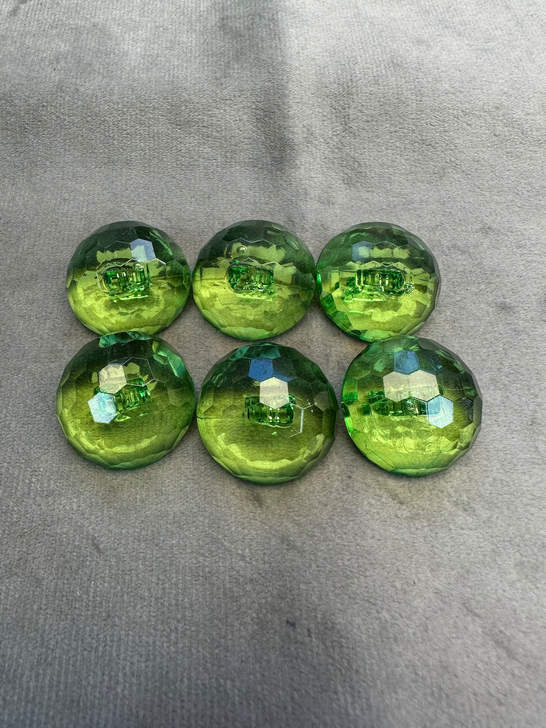 Sparkly Buttons Emerald Green Glass-effect Faceted Design 24mm a Set of ...