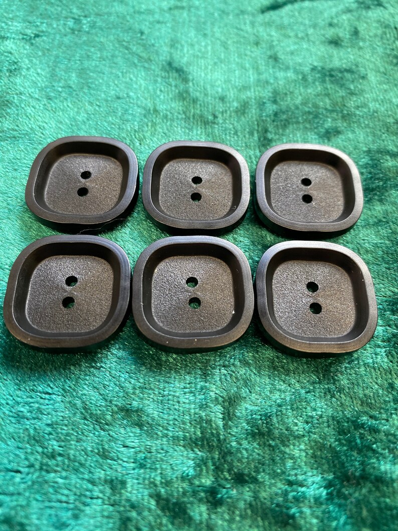 Square buttons in opaque black x 6 Sewing & Fiber Materials etna.com.pe