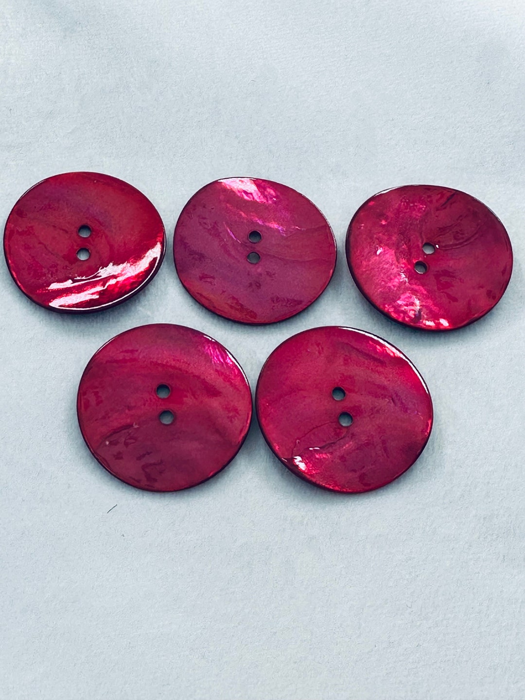 Cerise Shell Buttons 34mm a Set of 5 With an Iridescent Finish Eco - Etsy
