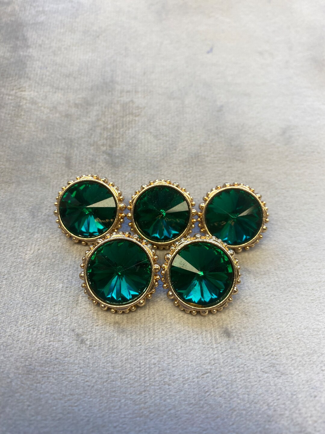 Jewel Buttons Emerald Green Set in Gold Tone Metal 20mm a Set - Etsy