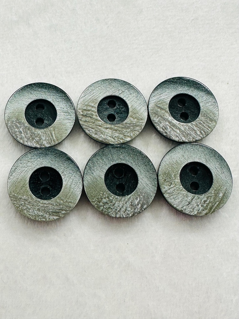 Deep Green Buttons 18mm a Set of 6 Sew-through With a Pearly Ombre ...