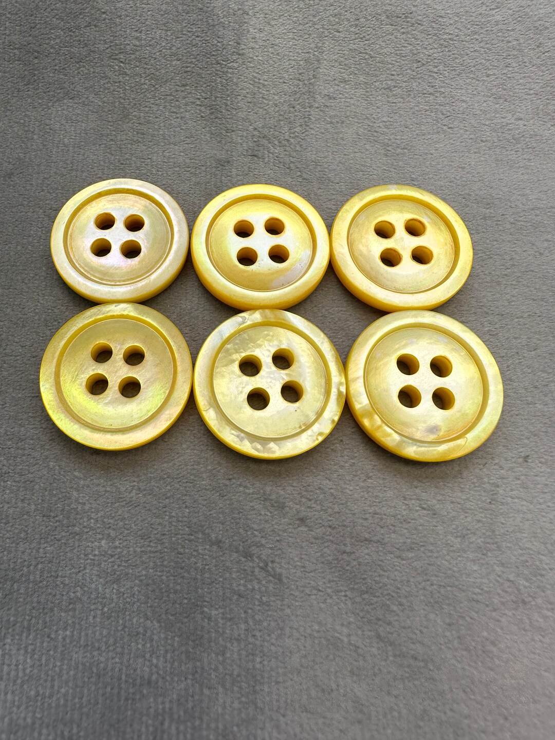 Shell Buttons Iridescent Yellow Classic Style 25mm a Set of 6 - Etsy