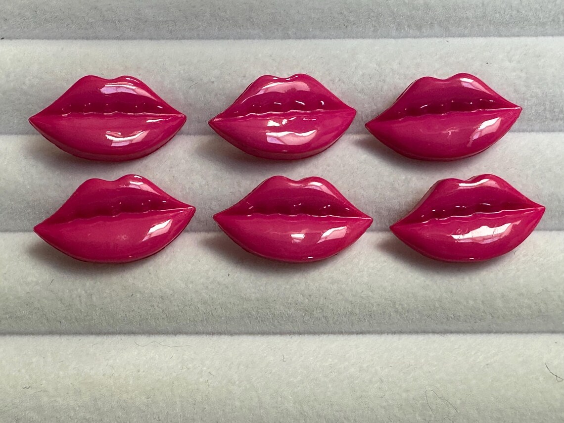 Novelty Lips Buttons 25mm Shocking Pink Glossy Finish Sold as a Set of ...
