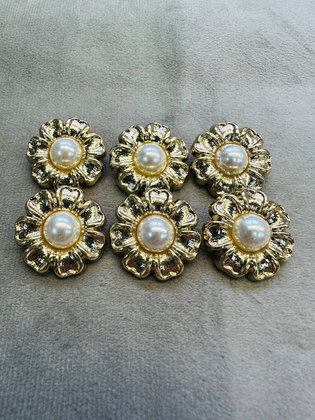 Faux Pearl Buttons Set in a Gold-tone Metal Flower 25mm a Set of 6 - Etsy