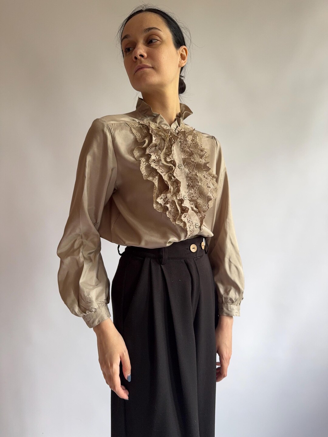Vintage Japanese Ruffle Blouse With Lace Front/ 1980s/ Romantic ...