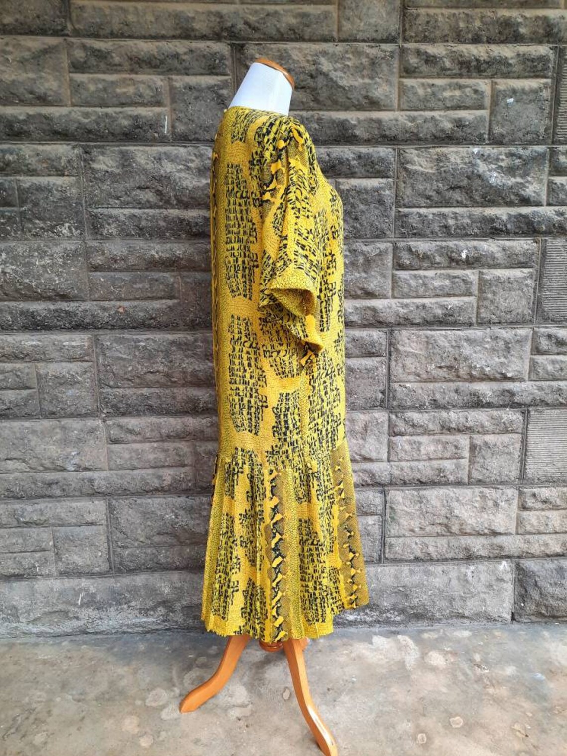 80s Yellow Snake Print Cocoon Dress W/ Batwing Sleeves & | Etsy