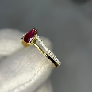 14k Gold Pear Ruby Ring: Vintage Diamond Stacking Ring - Etsy