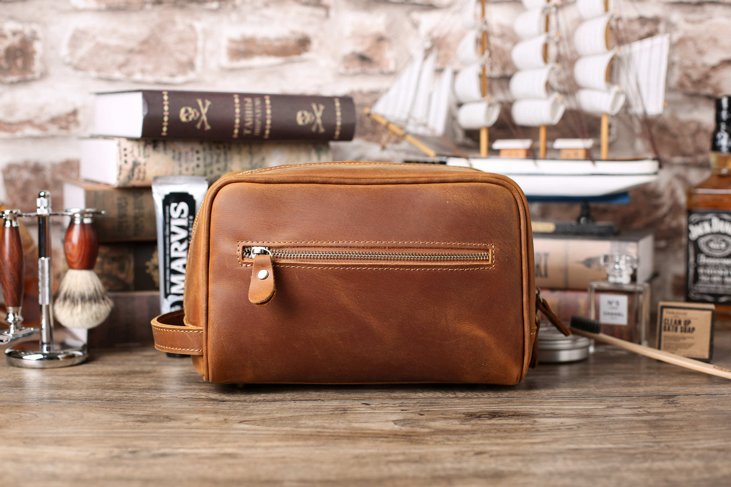 Personalized Leather Dopp Kit: Groomsmen Gift, Full Grain Toiletry Bag ...