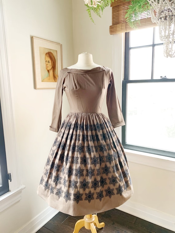 1950's Brown Fall Embroidered Dress - Gem