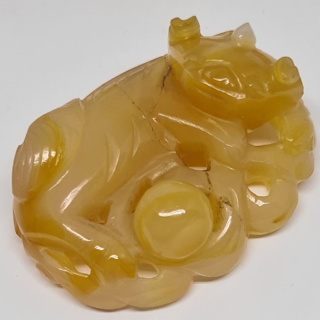 Vintage Yellow Agate Pixiu Carving – Hand Carved Chinese Mythical ...