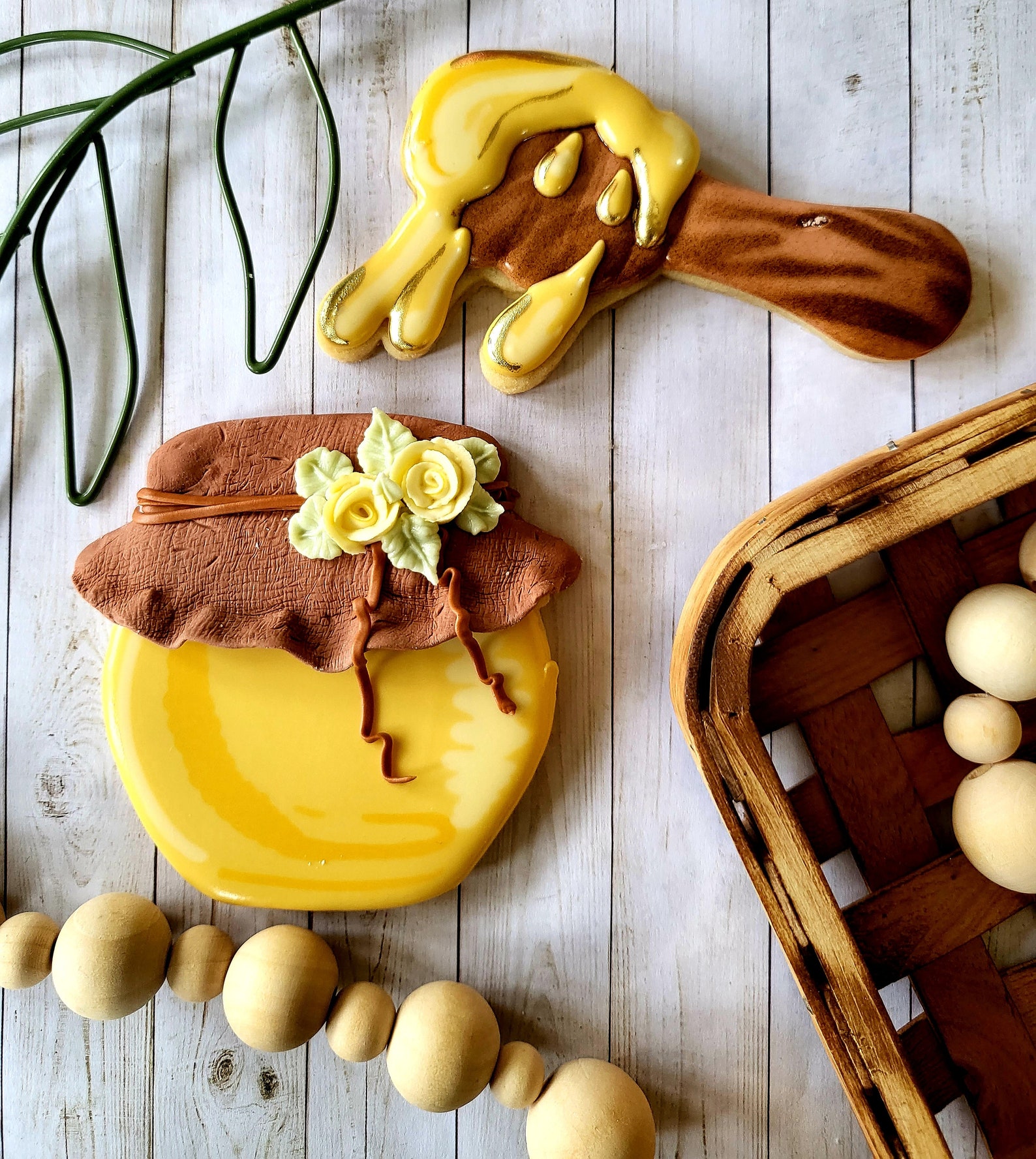 Bee Cookie Cutter Set Beehive Bee Honeycomb Side Daisy - Etsy