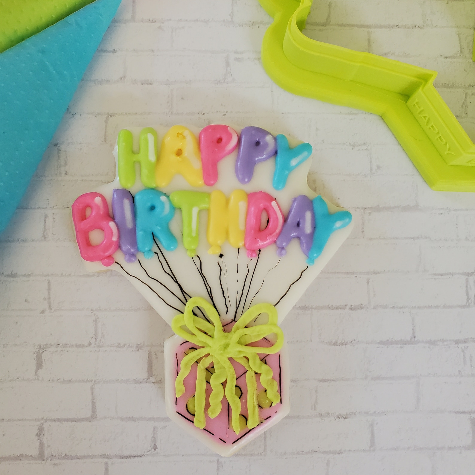 Happy Birthday Balloons and Present Cookie Cutter, Happy Birthday ...