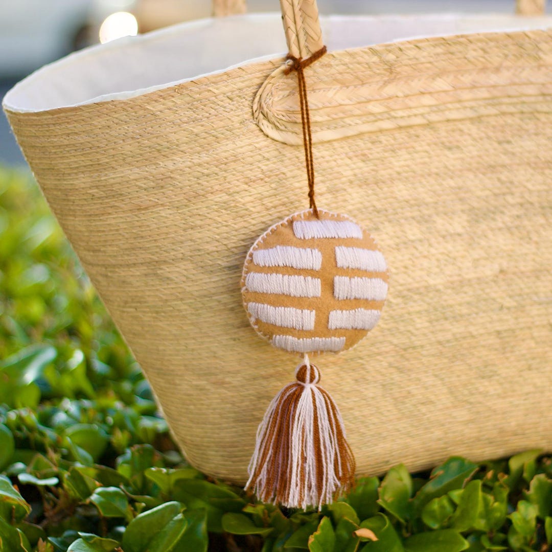 Concha Tassel Charm: Handmade Mexican Pompom Bag Accessory - Etsy