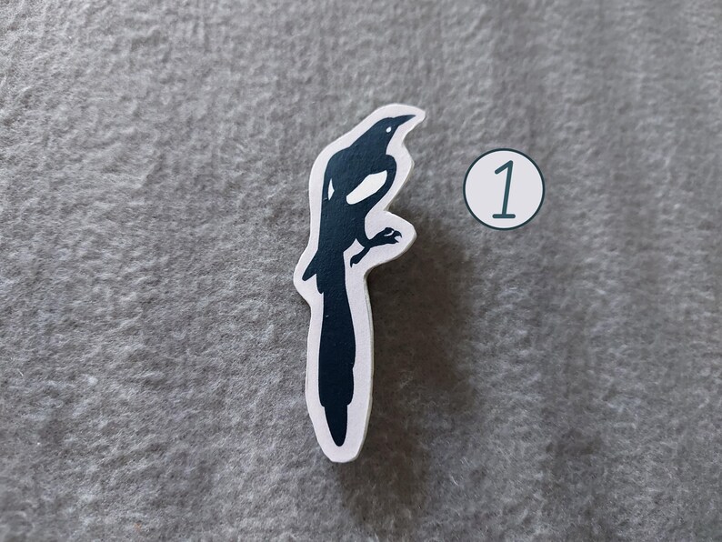 Magpie Pin/badge/brooch - Handmade - Etsy