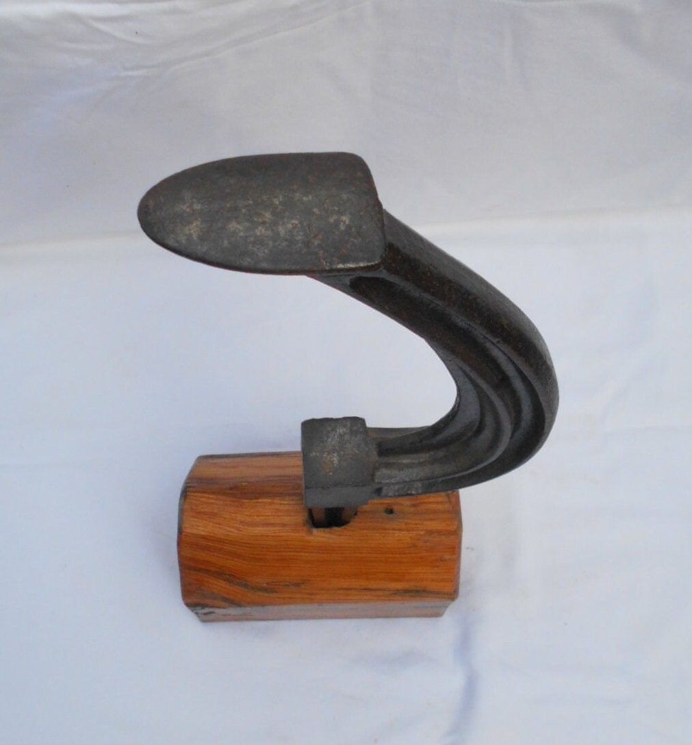Vintage French Iron and Oak Cobbler's Bootmakers Last/anvil. - Etsy