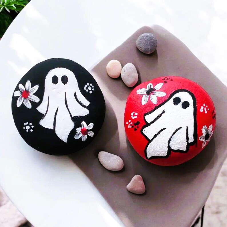 Hand-painted Ghost Stones: Spooky Halloween Decor, Set of 3 - Etsy