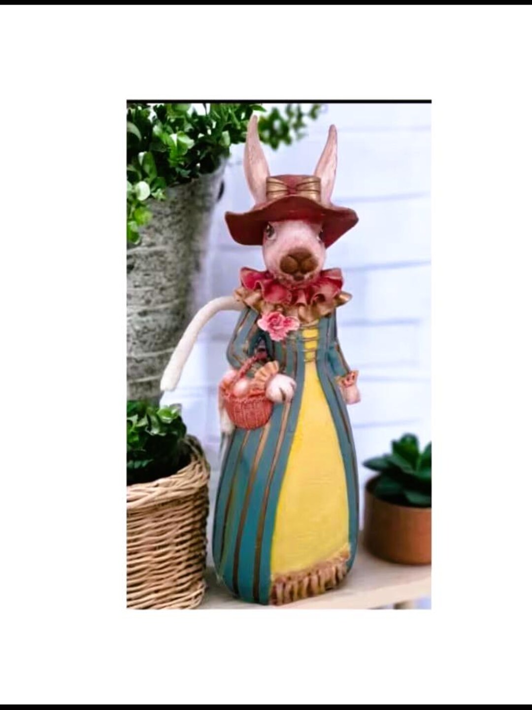 Stylish Ceramic Rabbit Statue Hand Painted Ornate Rabbit Statue With ...