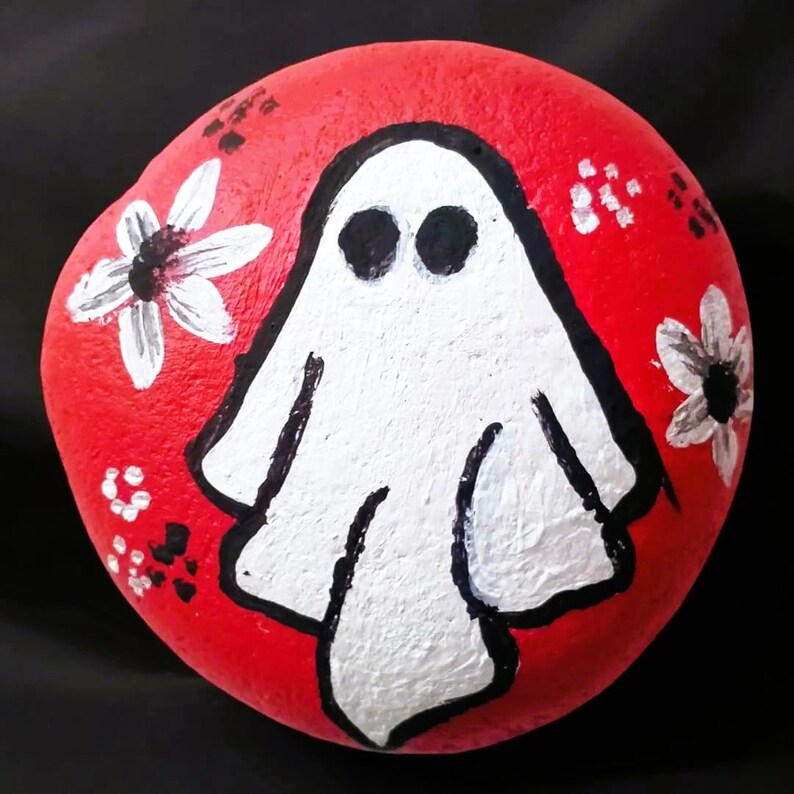 Hand-painted Ghost Stones: Spooky Halloween Decor, Set of 3 - Etsy