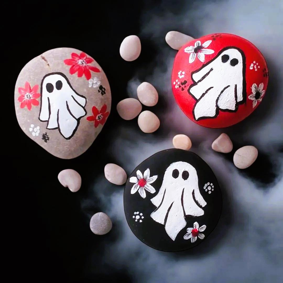 Set of 3 Hand-painted Ghost Stones – Halloween Spooky Decor | Cute ...