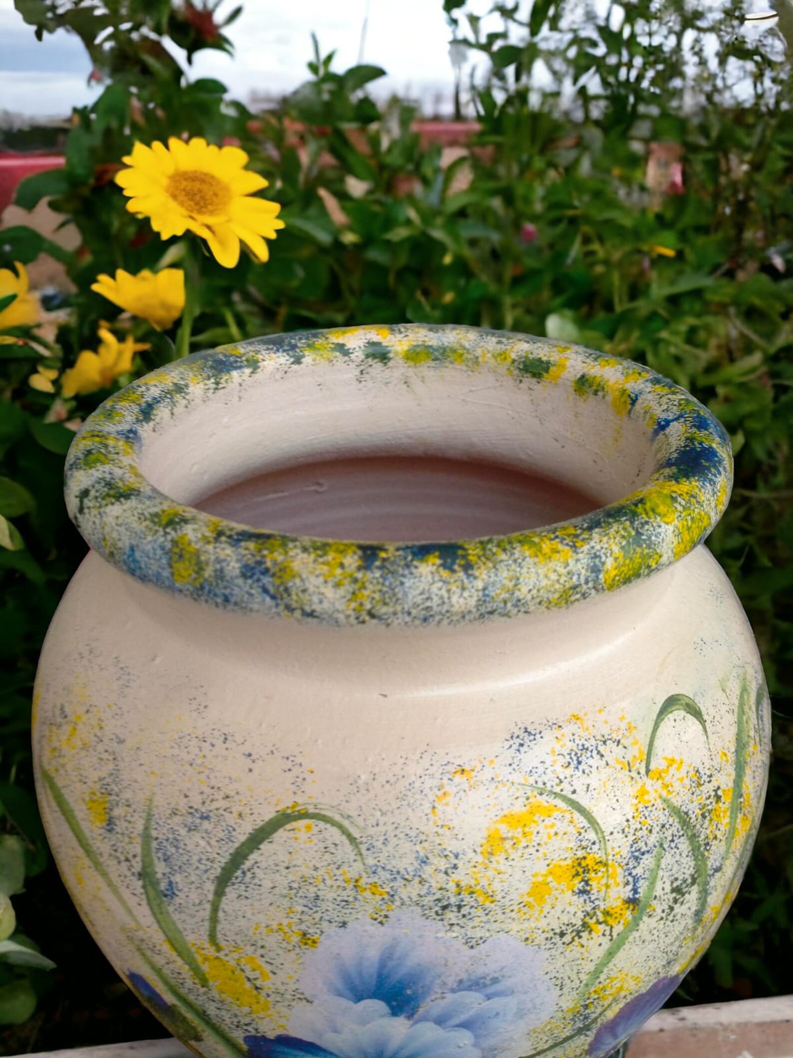 Handmade, Flower Patterned Pottery Vase Lily With One Stroke Technique ...