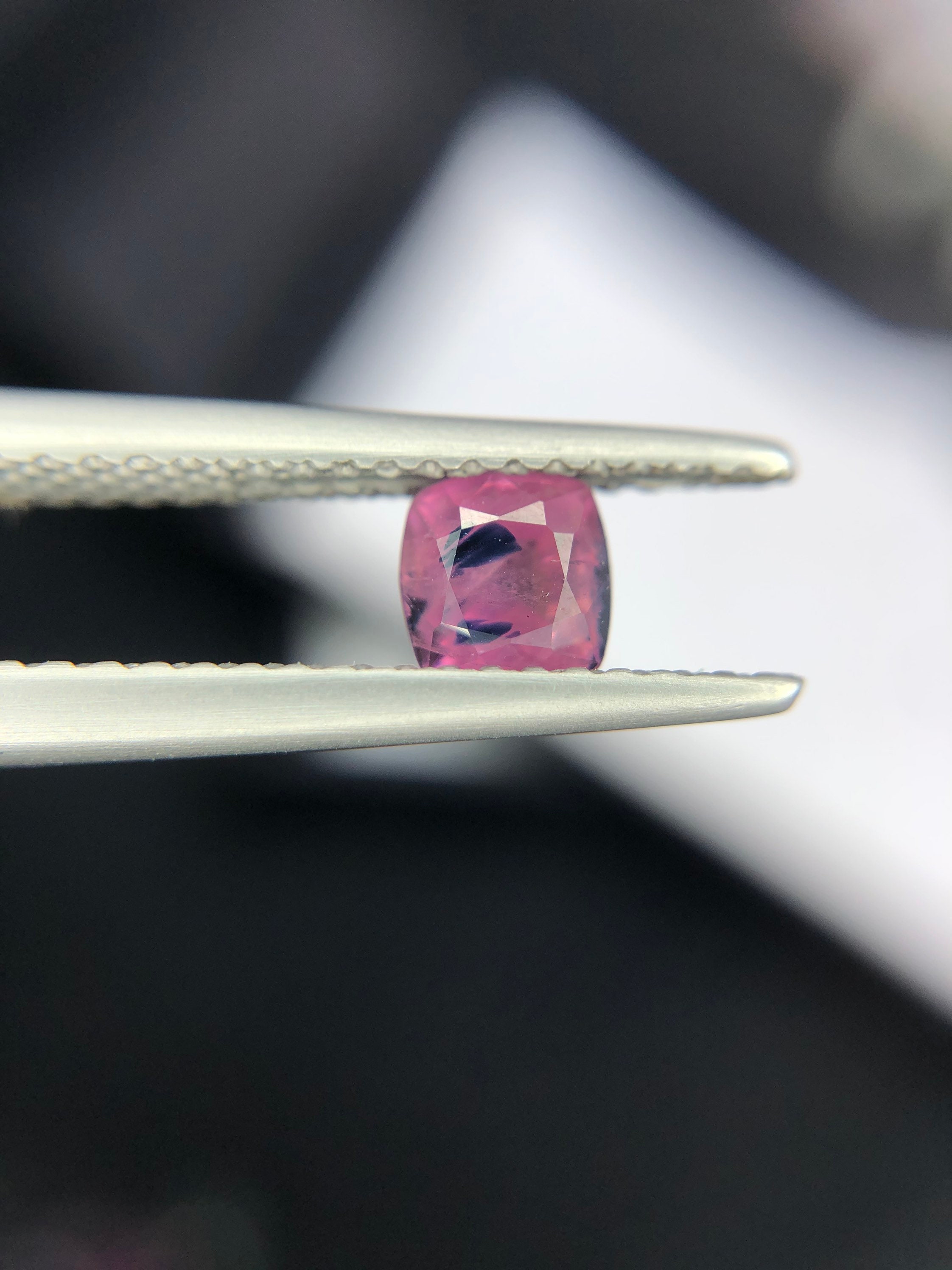 Beautiful Natural Bicolor Winza Sapphire With Perfect Cut With ...