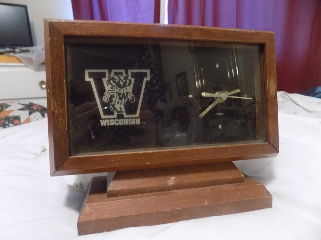 Wisconsin Badger Clock - Etsy