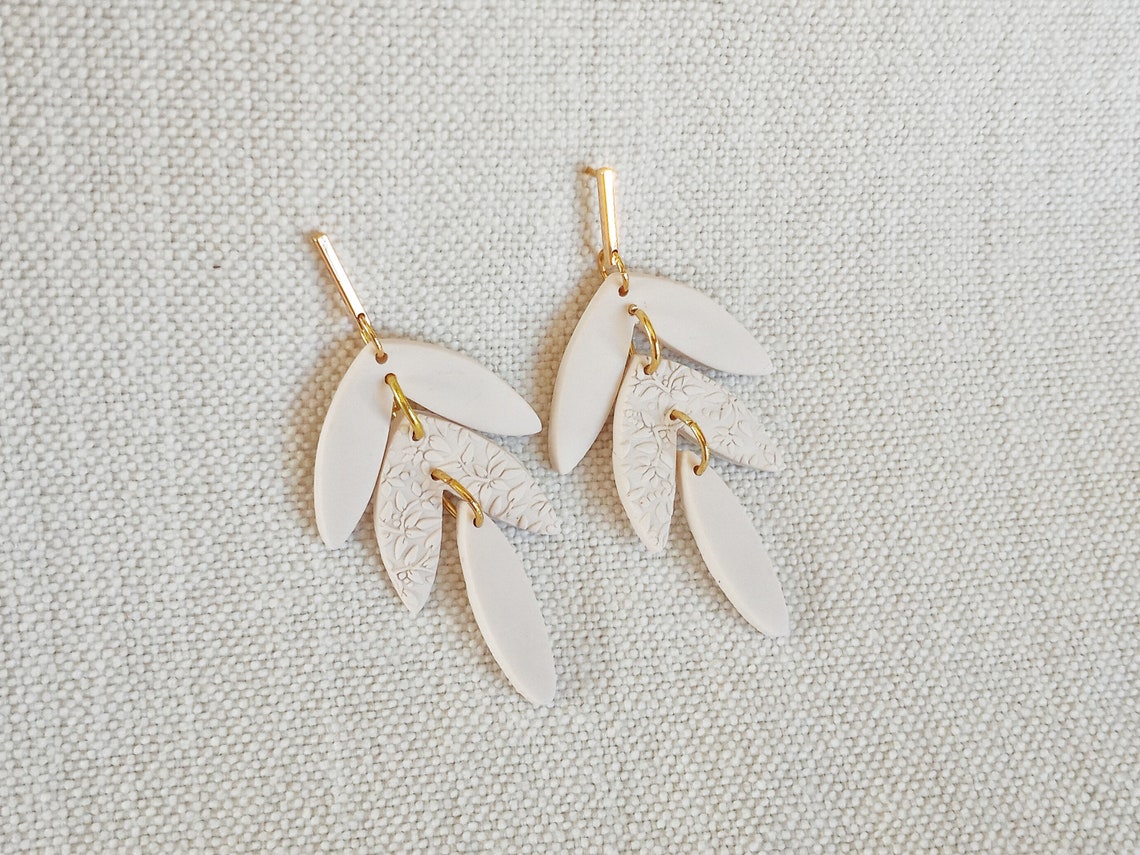 Ivory Leaf Earrings ǀ Wedding Vine Earrings ǀ Leaf Bridal - Etsy