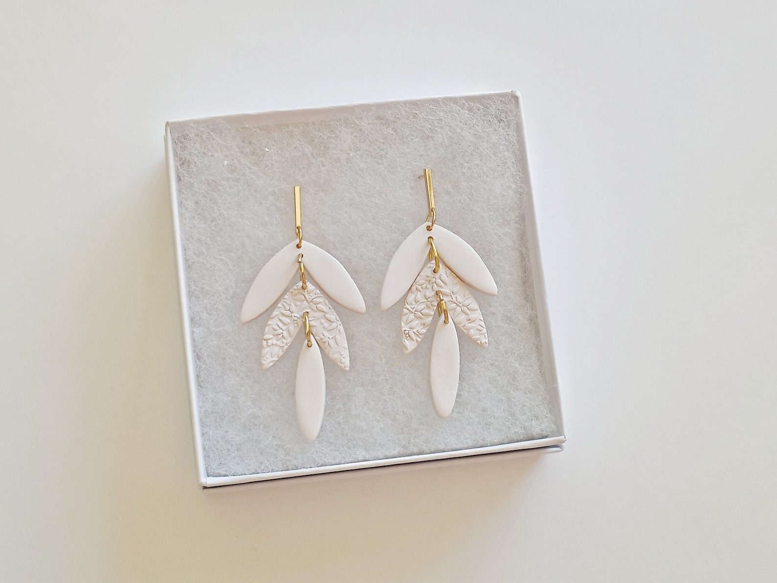 Ivory Leaf Earrings ǀ Wedding Vine Earrings ǀ Leaf Bridal - Etsy