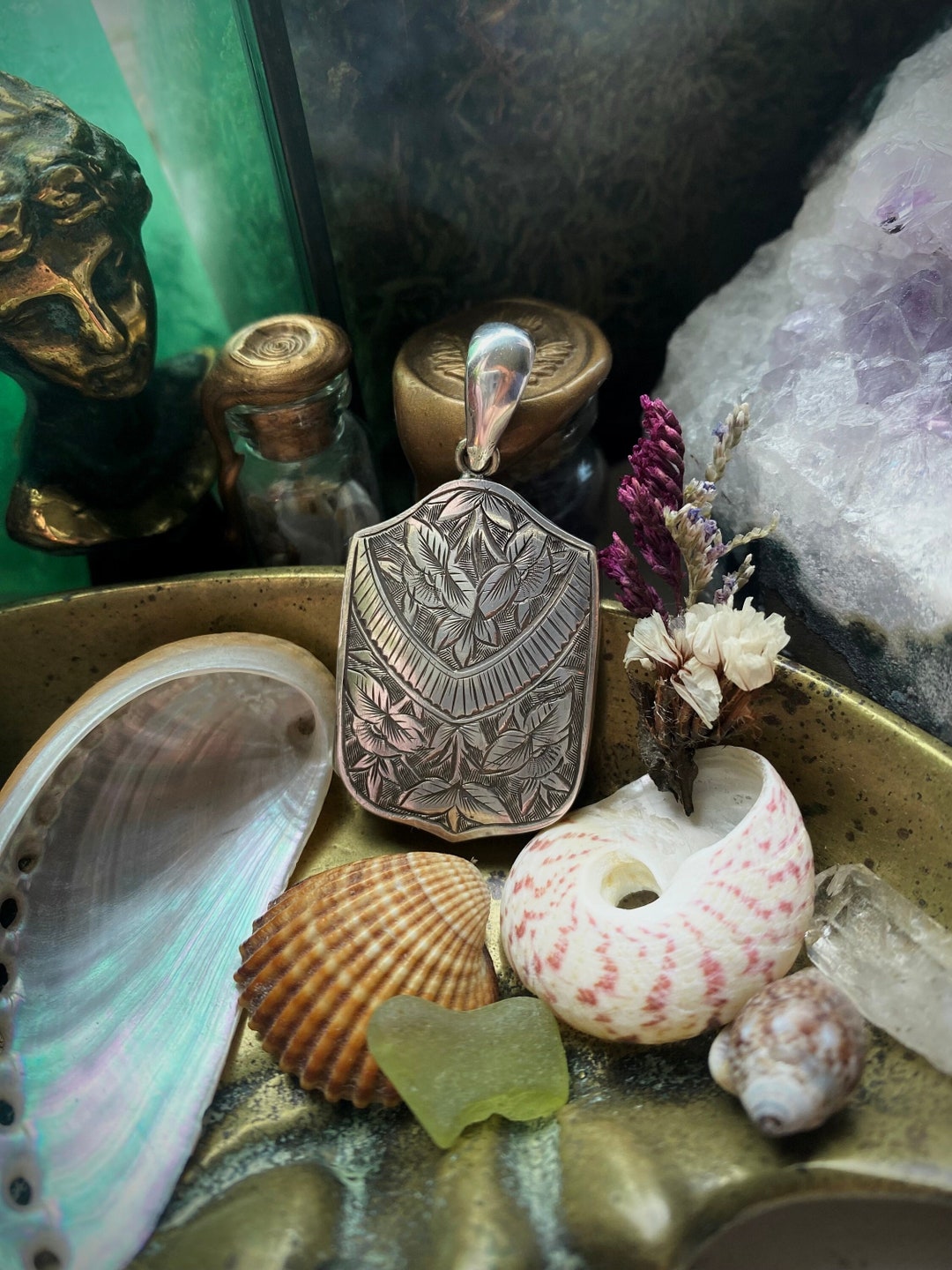 Antique Victorian Era Silver Locket. Hallmarked for 1893. Hand Engraved ...