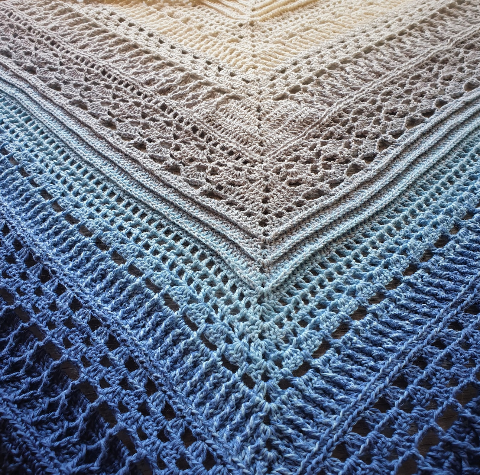 Crochet Fantasía Shawl Pattern – Step-by-step Tutorial (PDF Download ...