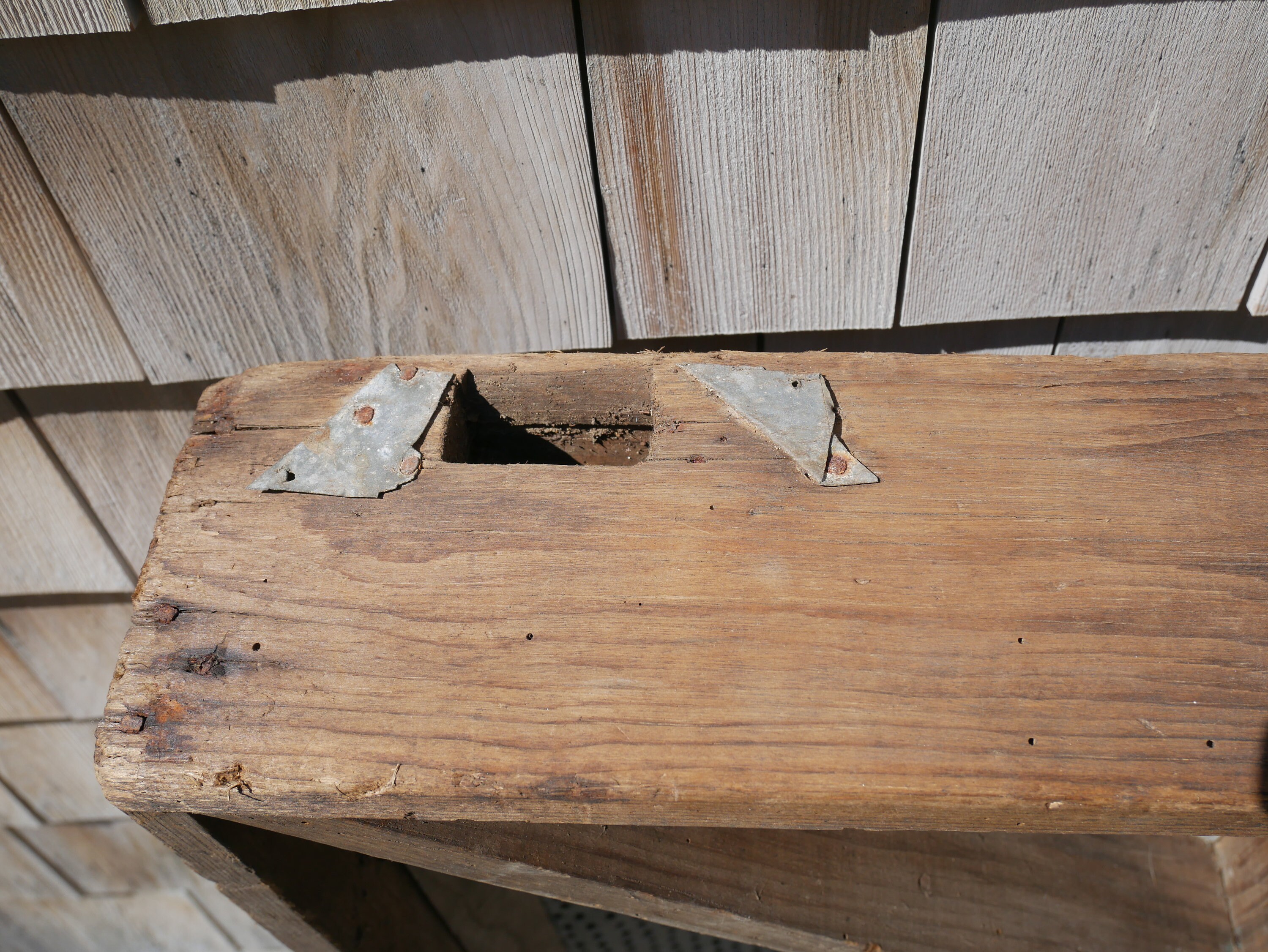 Antique Industrial Tray Stand Sifter Rack Floral Metal Mesh Garden Tray ...