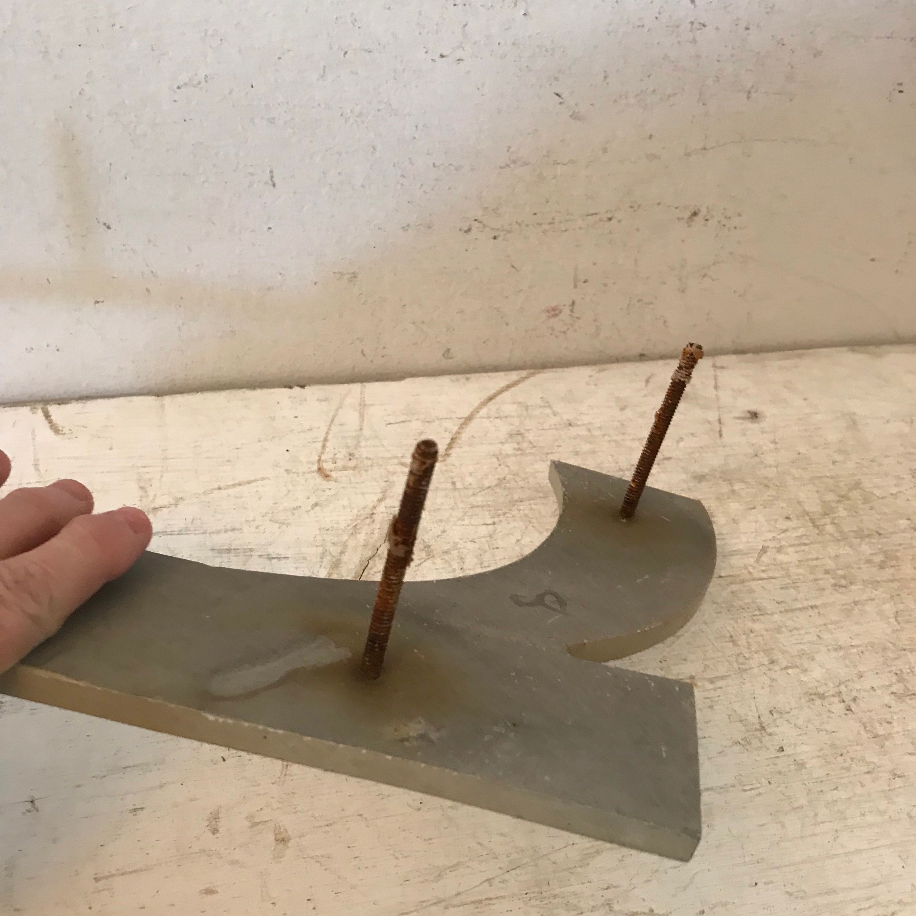 Antique Industrial Letter Letter R White Paint Letter R Sign Metal ...