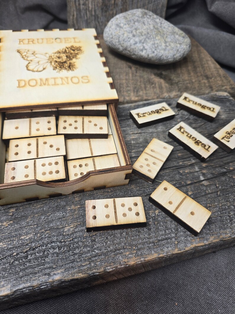 Personalized Domino Set: Engraved Wooden Box, Custom Family Game - Etsy