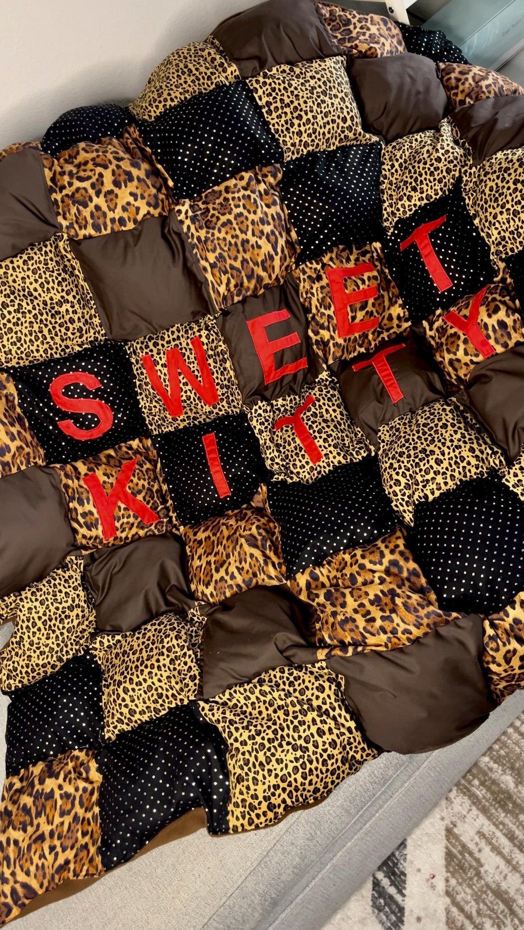 Leopard Puffer Quilt | Women's Puffer Quilt | Soft Warm Weighted ...