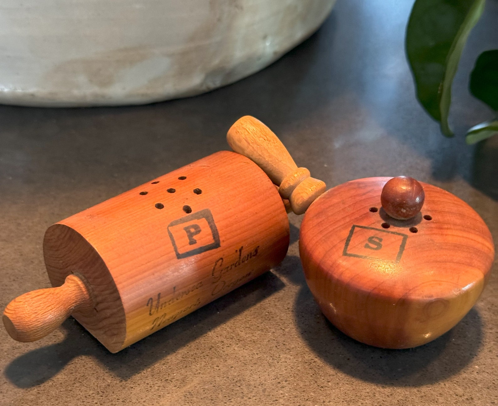 Vintage Souvenir Wooden Rolling Pin & Sauce Pan Salt and Pepper Shakers ...