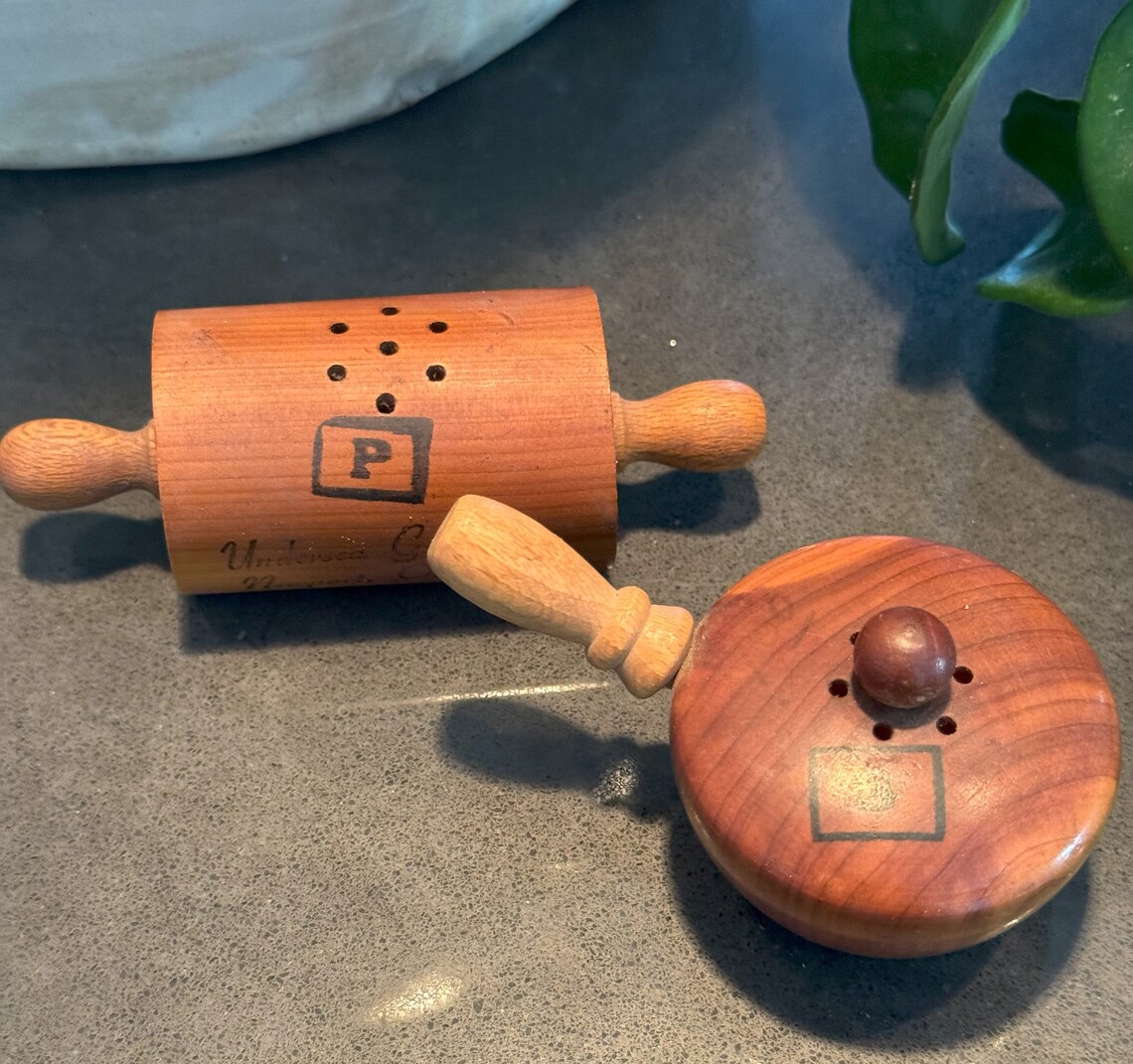 Vintage Souvenir Wooden Rolling Pin & Sauce Pan Salt and Pepper Shakers ...