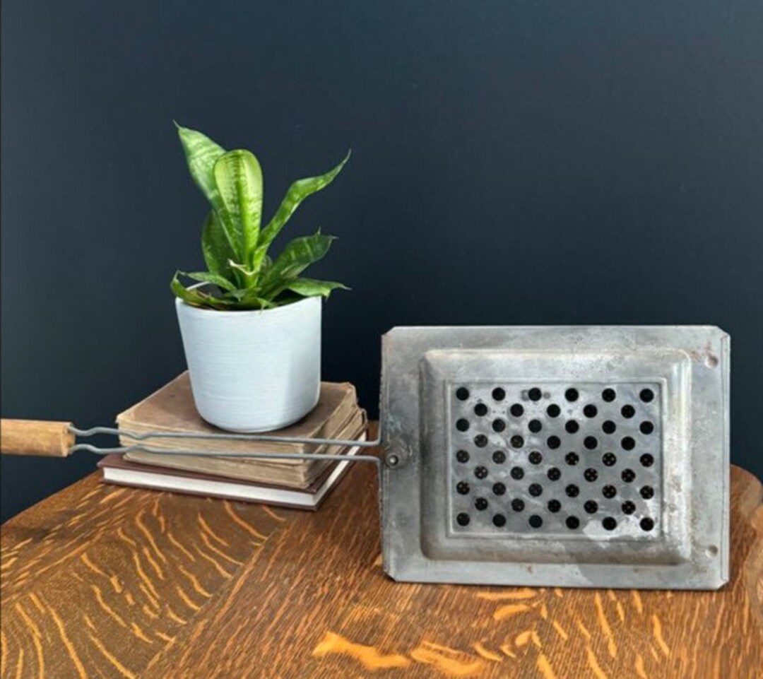 Vintage Metal Fireplace Popcorn Popper - Etsy