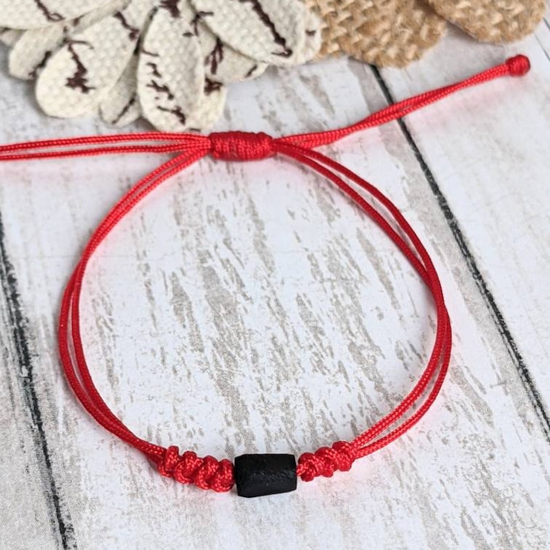 Red String - Etsy
