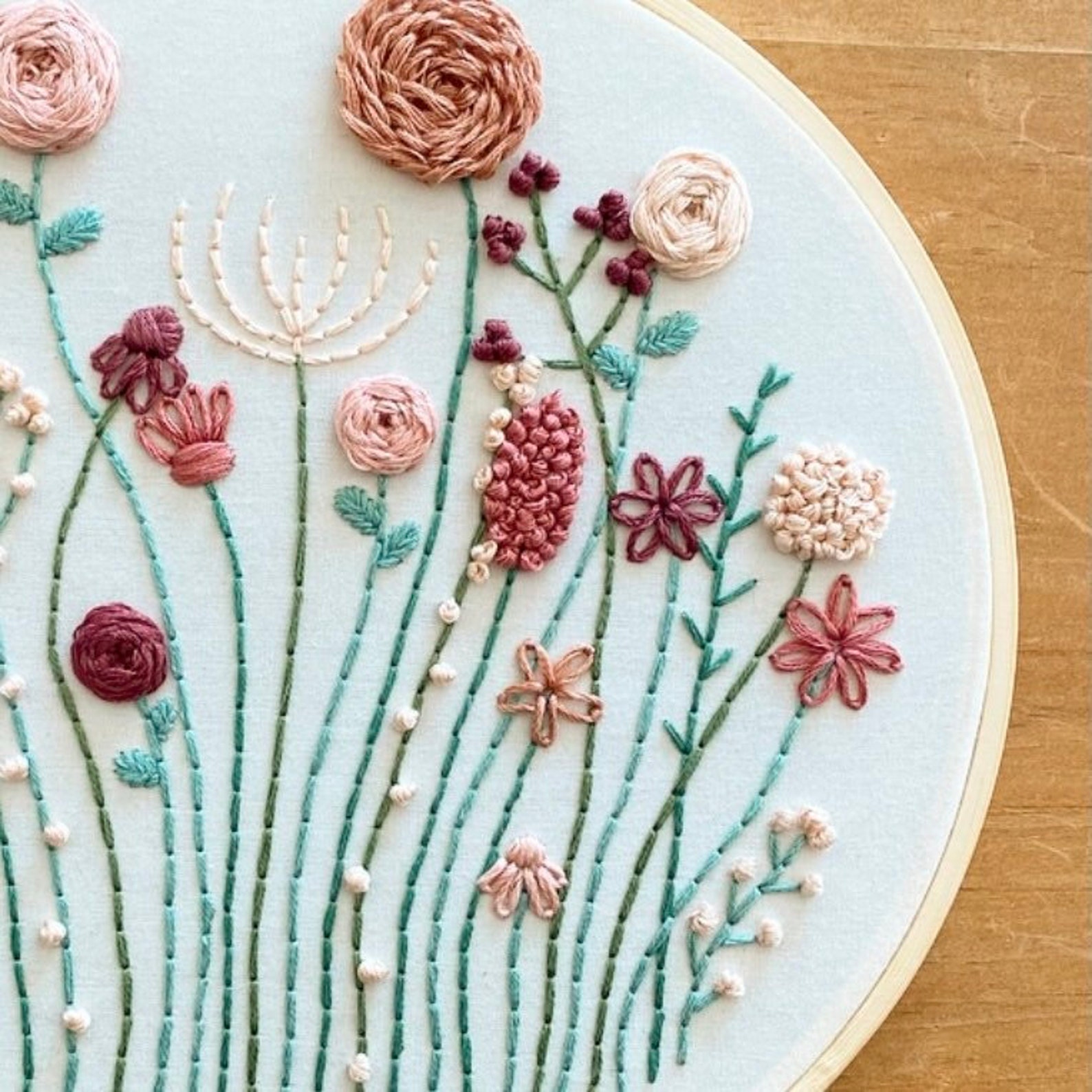 Mellow Meadow Floral Embroidery Pattern Embroidery Hoop - Etsy